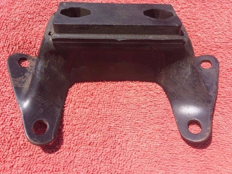 1937 - 1939 Chevrolet Chevy Master Deluxe NOS Rear Transmission Mount ...